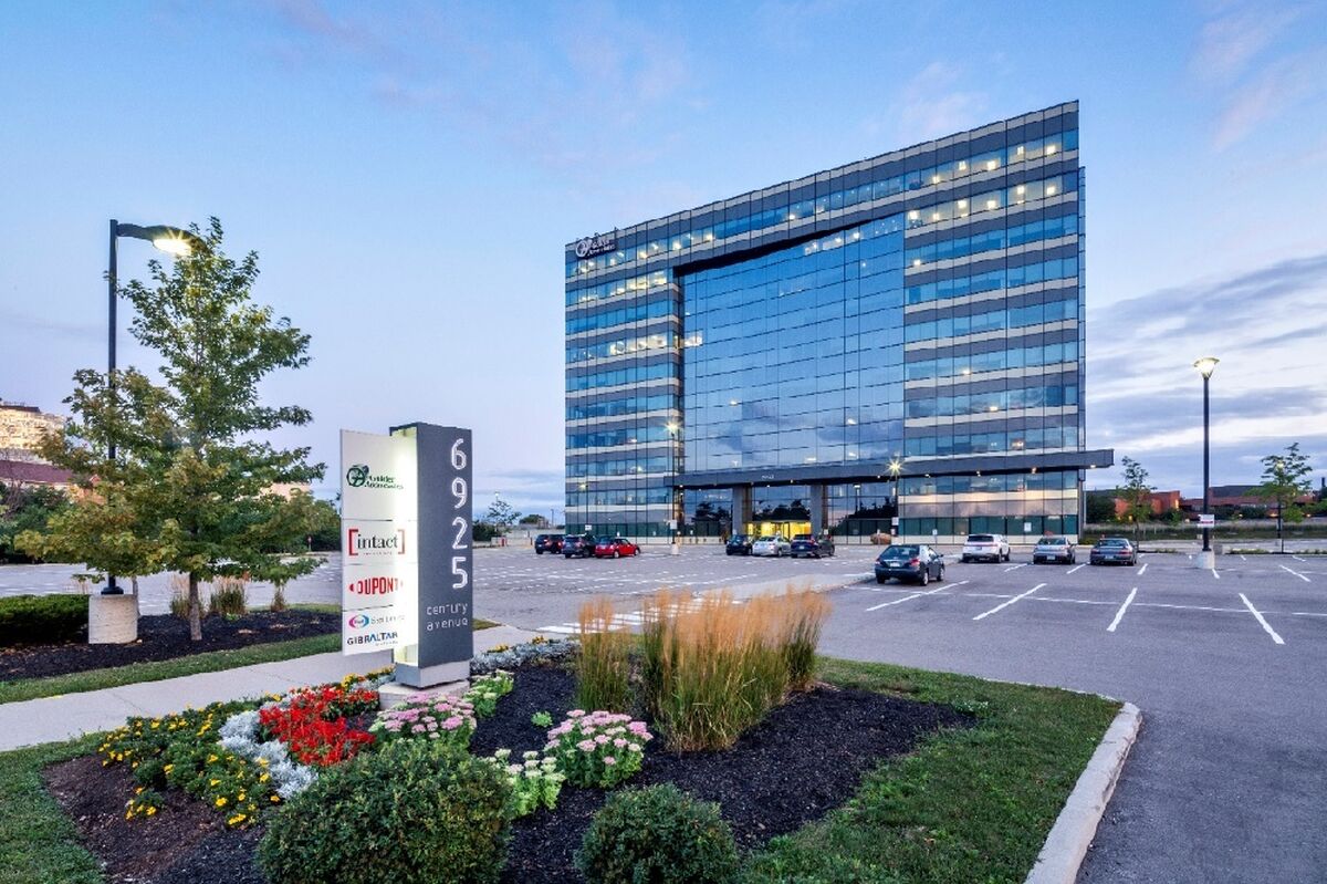 Starlight | Starlight Canadian Commercial Real Estate